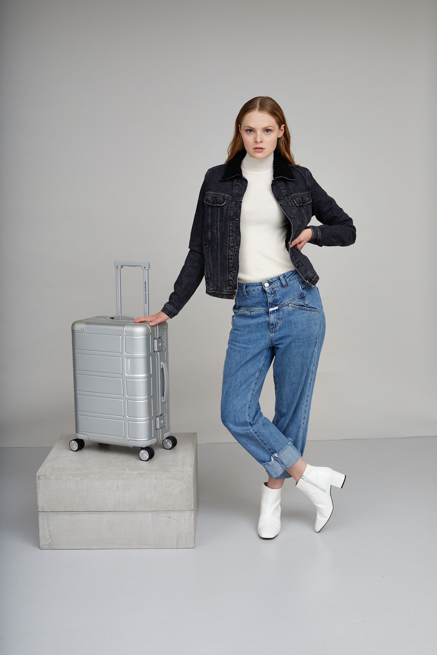 A primeira coleção em Alumínio da American Tourister – LuxWOMAN